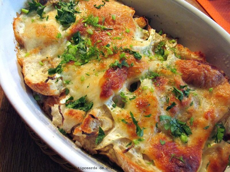 Suppa Cuata Rezept, der klassische Brotauflauf aus Sardinien